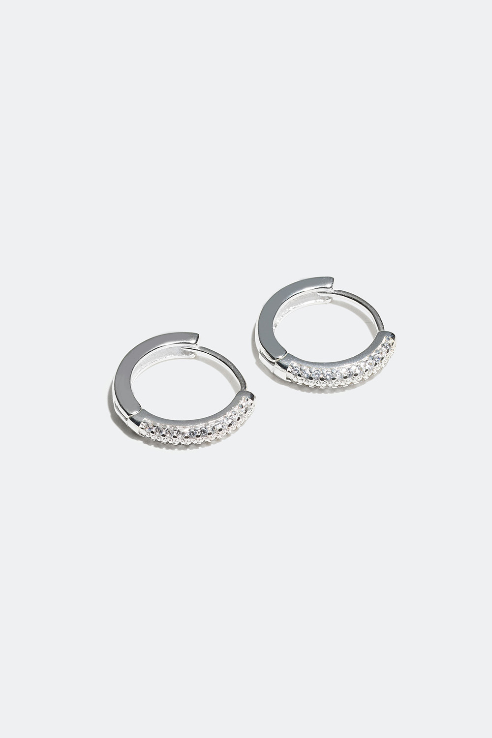 Kjøp Øreringer I Ekte Sølv Med Cubic Zirconia Steiner På Glitterno